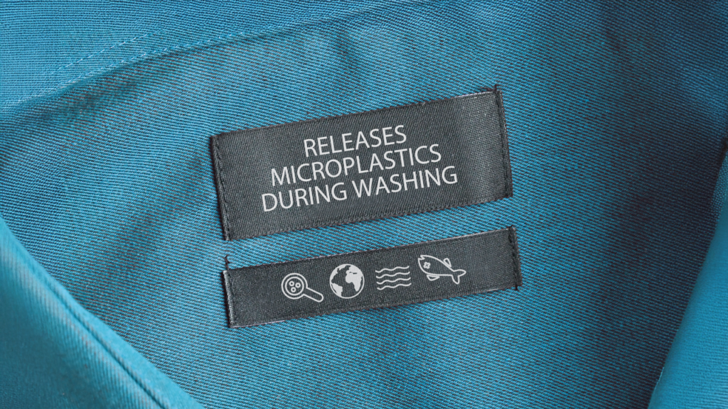 Microplastic particles in textiles